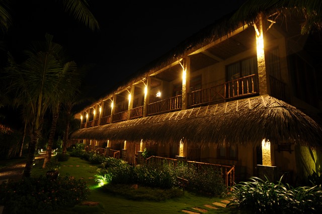 Aroma Beach Resort - TNK Travel