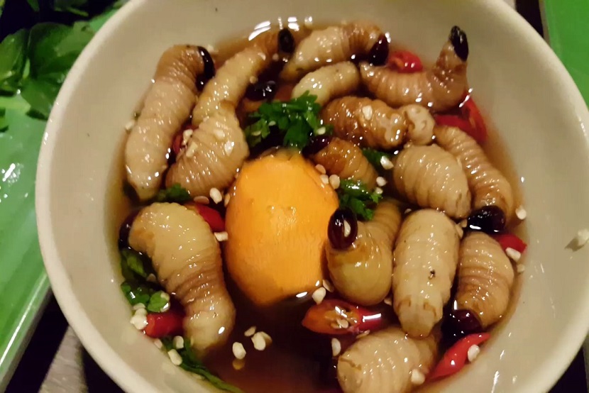 Top 4 must-try Vietnamese Delicacies that Scare You